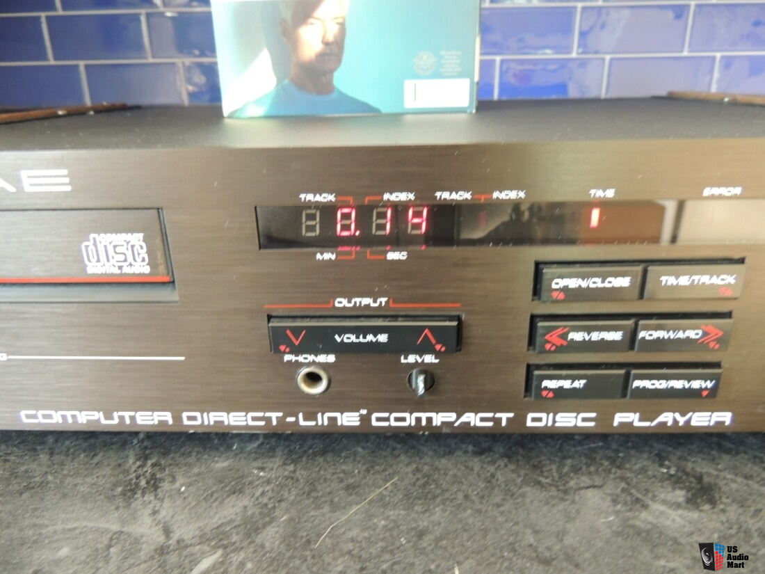 SAE D102 CD player w/rare wood sides Photo #5048801 - UK Audio Mart
