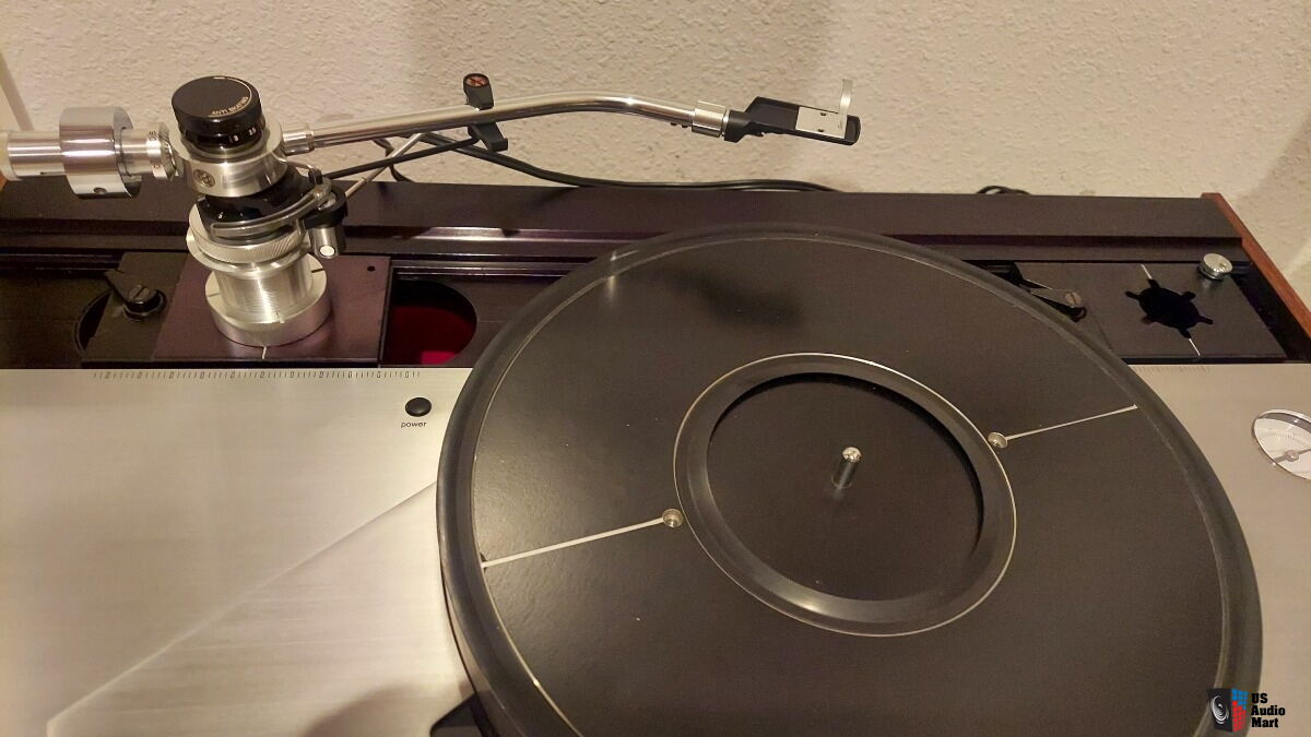JVC VICTOR UA-7045 Statically balanced Gimbal Tonearm