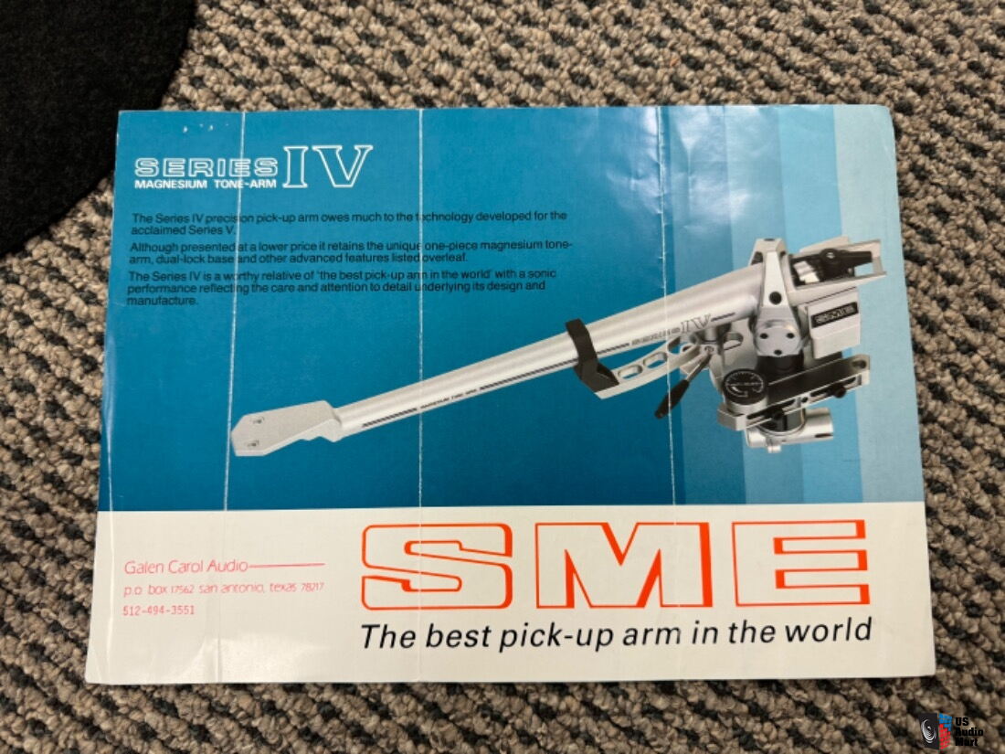 Basis 2001 turntable with SME IV tonearm and Basis record clamp