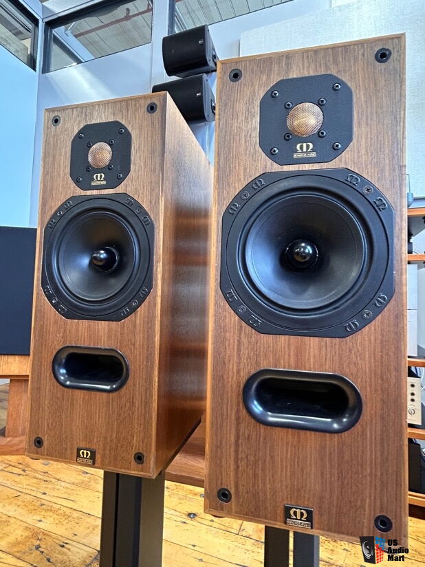 Monitor Audio MA800-Gold, Smooth English Performers Photo #5062014 - US ...