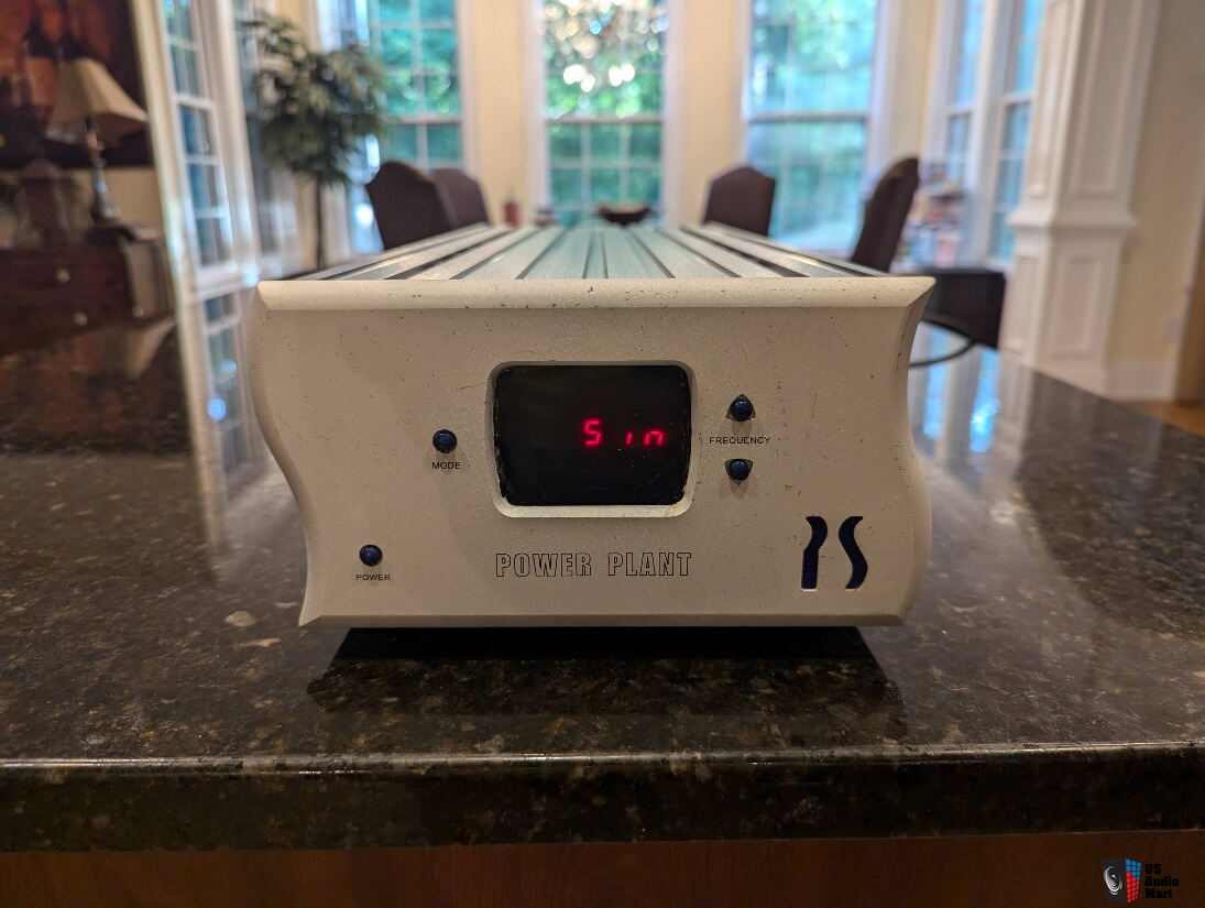 PS Audio Power Plant 300