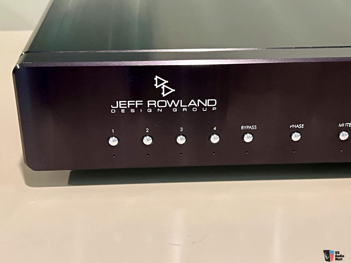 Jeff Rowland Capri preamp and 102 amp in black - stunning Photo ...