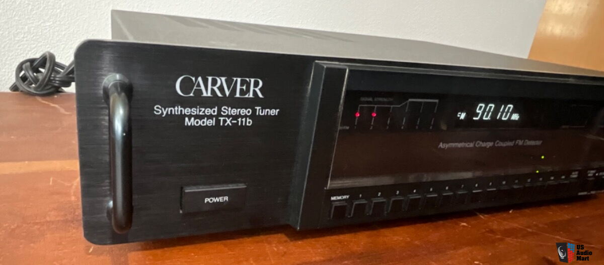 Carver Synthesized Stereo Tuner Model TX-11b Photo #5078667 - US Audio Mart