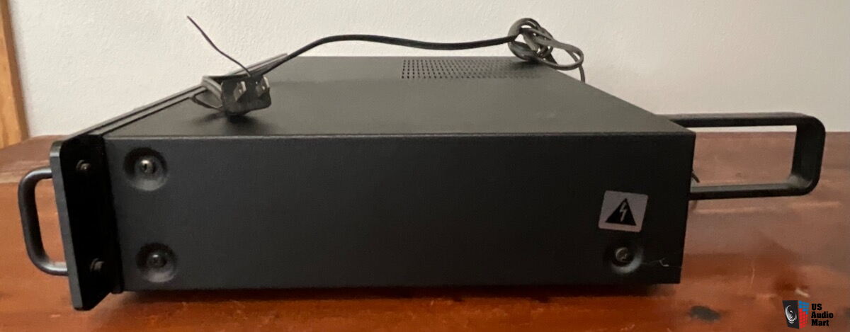 Carver Synthesized Stereo Tuner Model TX-11b Photo #5078669 - US Audio Mart