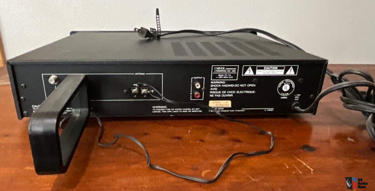 Carver Synthesized Stereo Tuner Model TX-11b Photo #5078669 - US Audio Mart