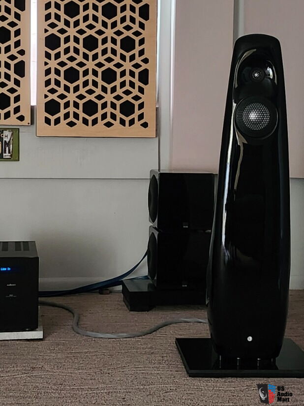 VIVID AUDIO KAYA 45 (piano black) Photo #5081869 - US Audio Mart