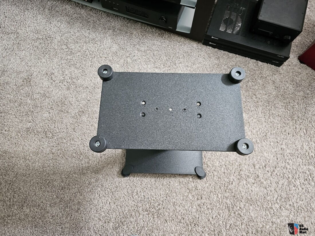 Sanus SFC22-B1 Steel Series 22" Speaker Stand for Center Channel ...
