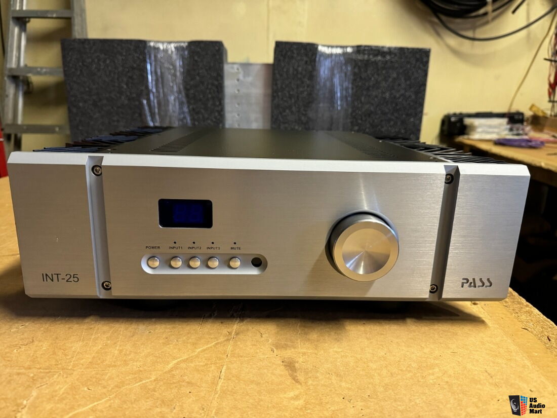PASS LABS *INT-25 Integrated Class