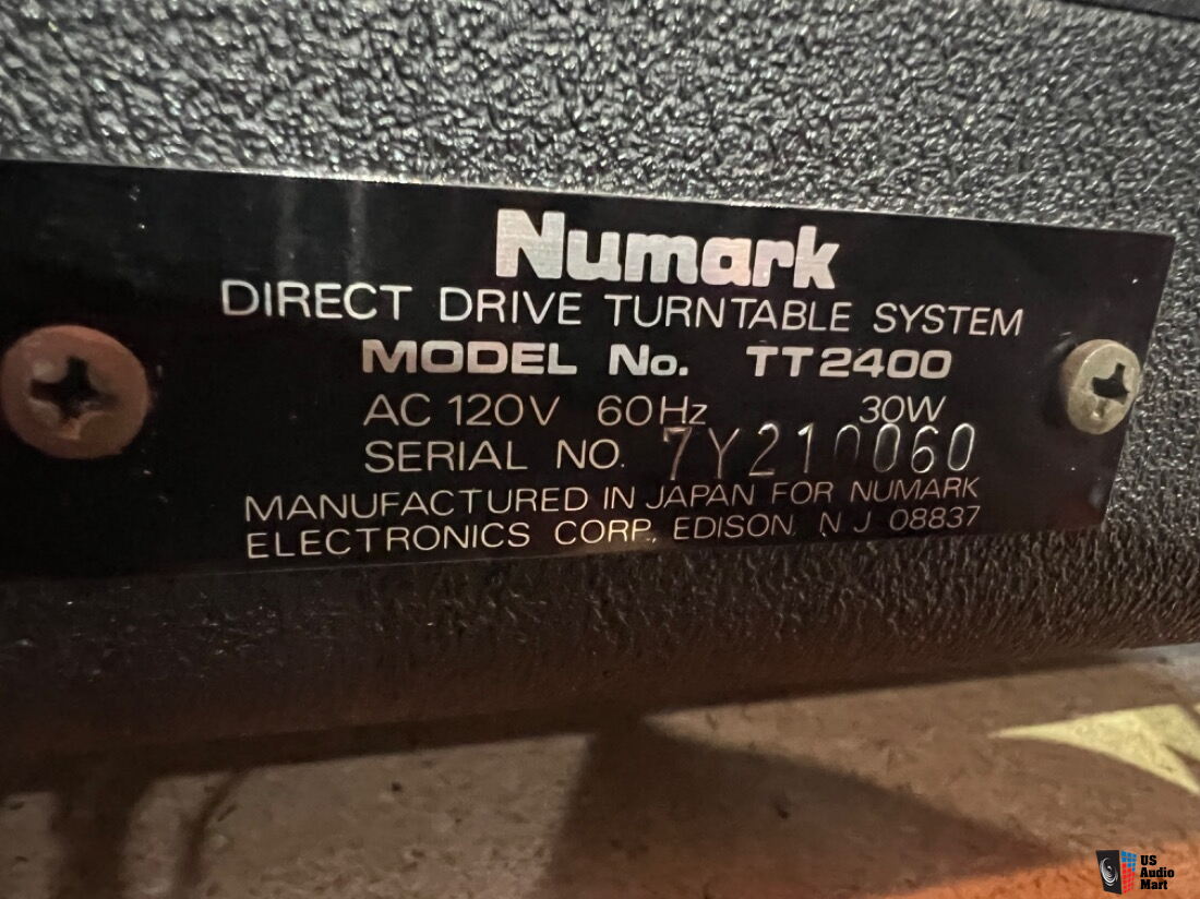 Numark TT-2400 Professional Phase Locked Loop Direct Drive Turntable ...