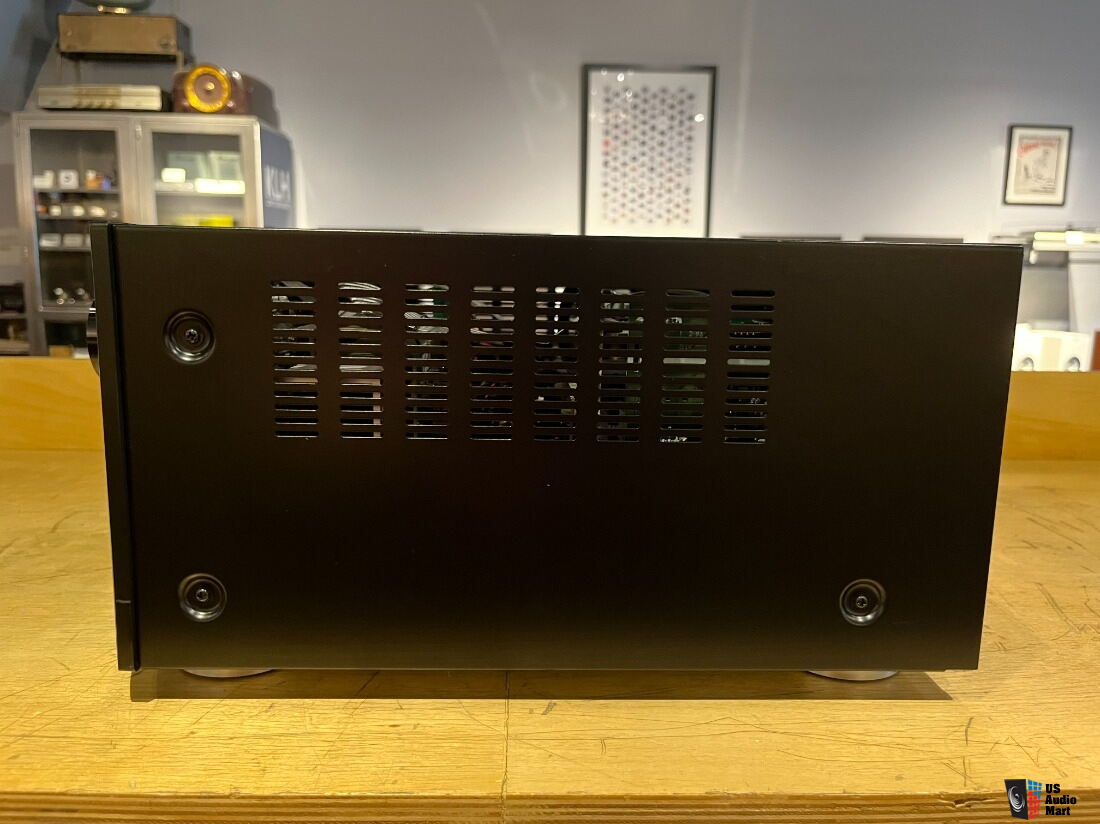 Marantz AV7701 Preamp/Processor w/ Remote - 7.2 Channel