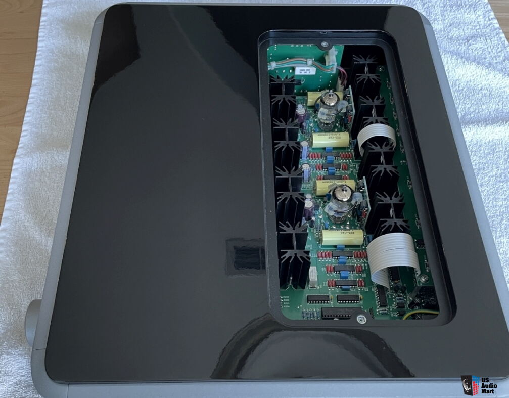 PS Audio BHK Signature Preamplifier (Upgraded)