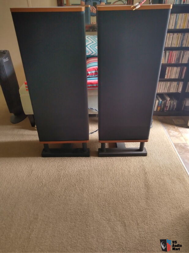 Vandersteen Model II with 6" stands and bi-wire cables Photo #5091406 ...