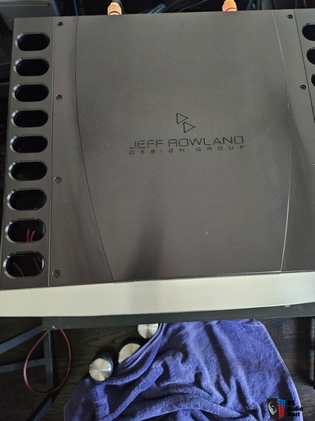 jeff rowland daemon integrated w/ hp phono Photo #5091848 - Canuck ...