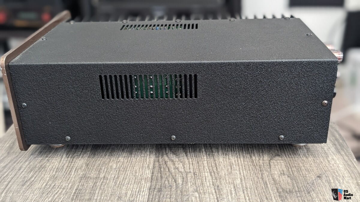 Bakoon Products SATRI Amp 5514 pure class A integrated amplifier