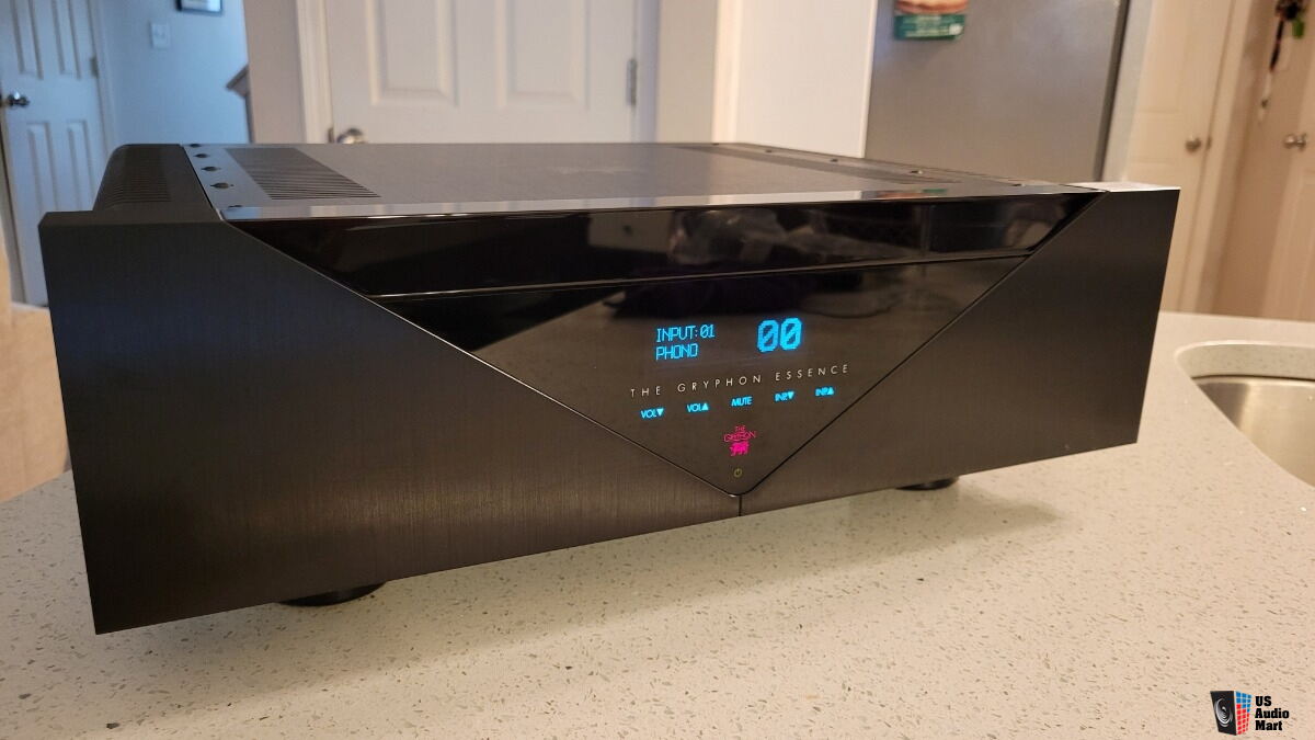 Gryphon Essence Preamp complete Photo #5106365 - US Audio Mart