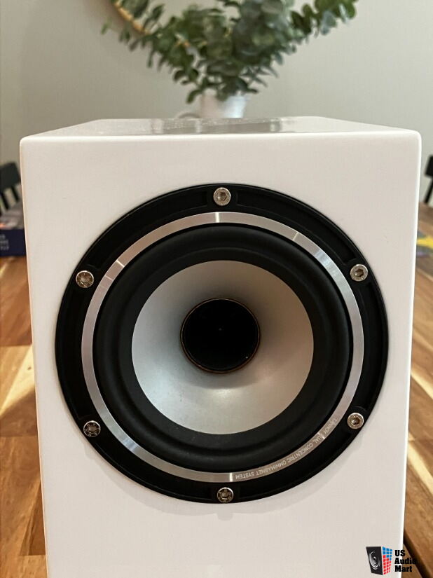 Tannoy Revolution XT Mini - Gloss White