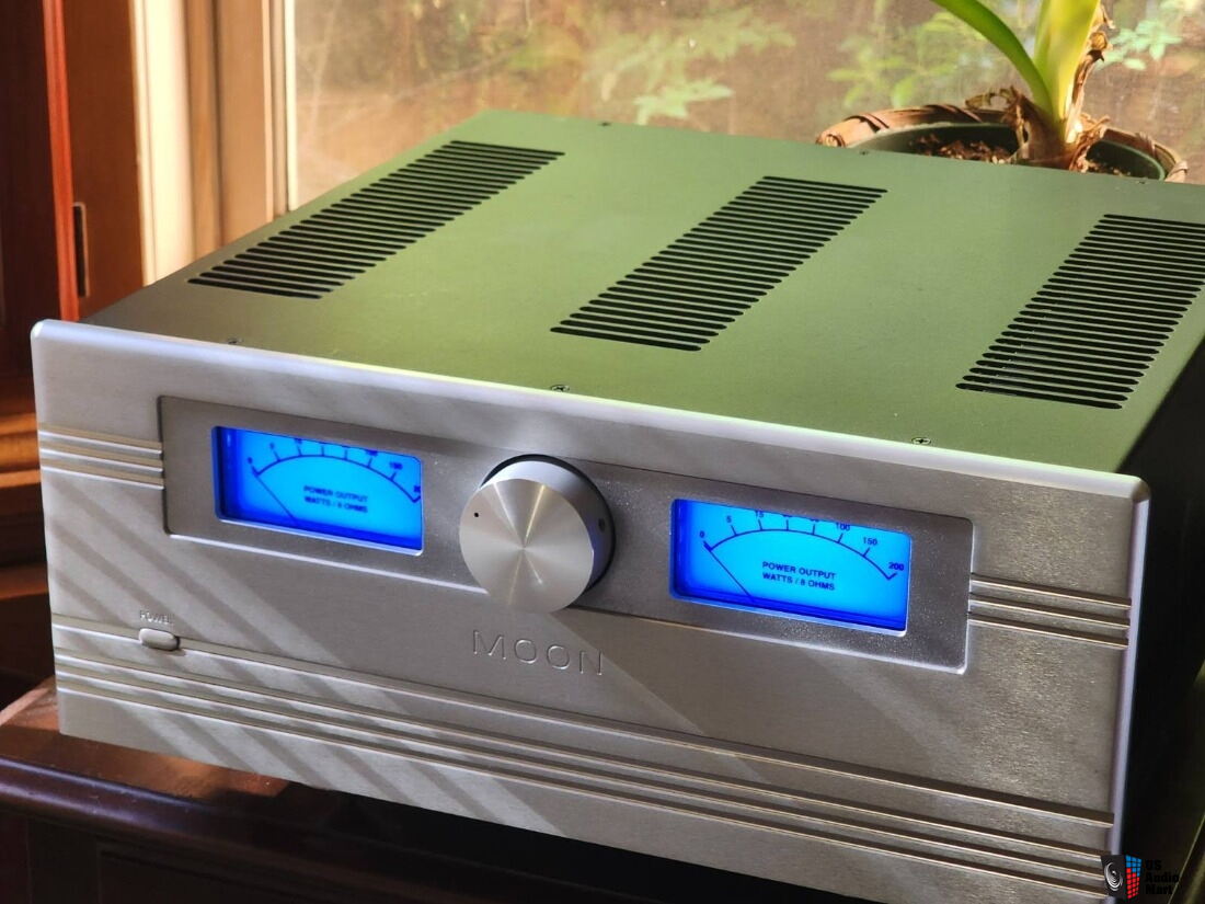 MOON CHALLENGER-Cary Audio Limited Edition Custom Manufacture 200.2 by ...