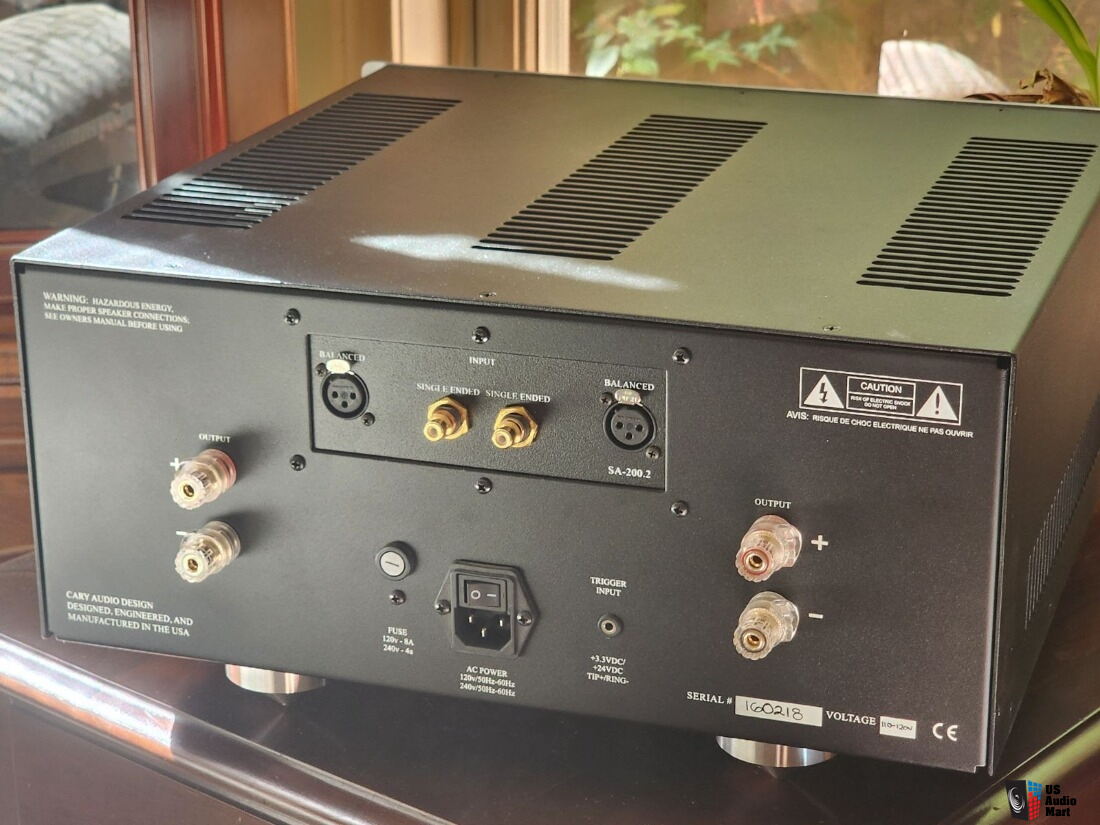 MOON CHALLENGER-Cary Audio Limited Edition Custom Manufacture 200.2 by ...