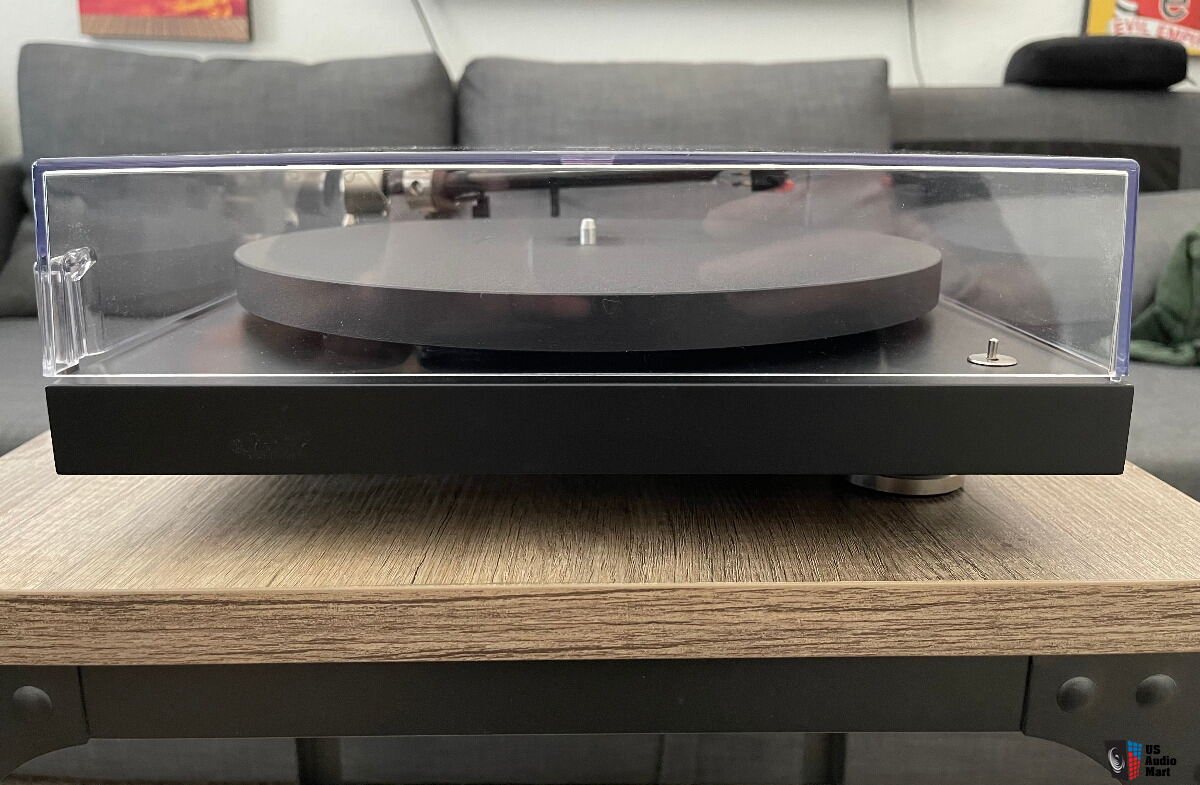 Pro-Ject Debut PRO Turntable w/ Upgraded Stylus Photo #5130564 - US ...