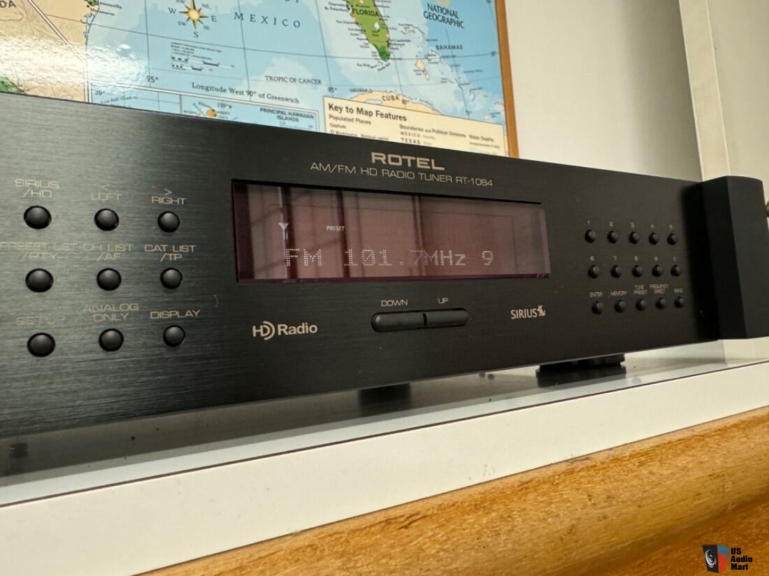 Rotel RT-1084 AM/FM HD radio tuner Photo #5131212 - US Audio Mart