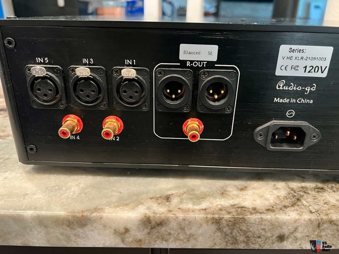 Audio-GD Vacuum HE1 XLR Balanced Tube Preamp Photo #5139828 - US Audio Mart