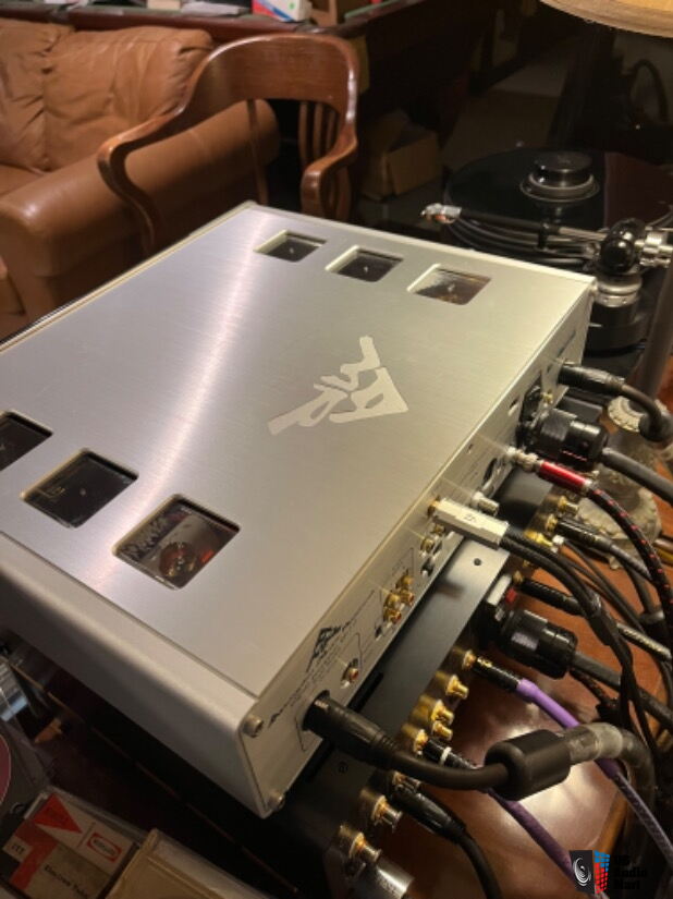 AMR DP-777SE (Special Edition) DAC/Pre in Silver Photo #5140275 - US ...
