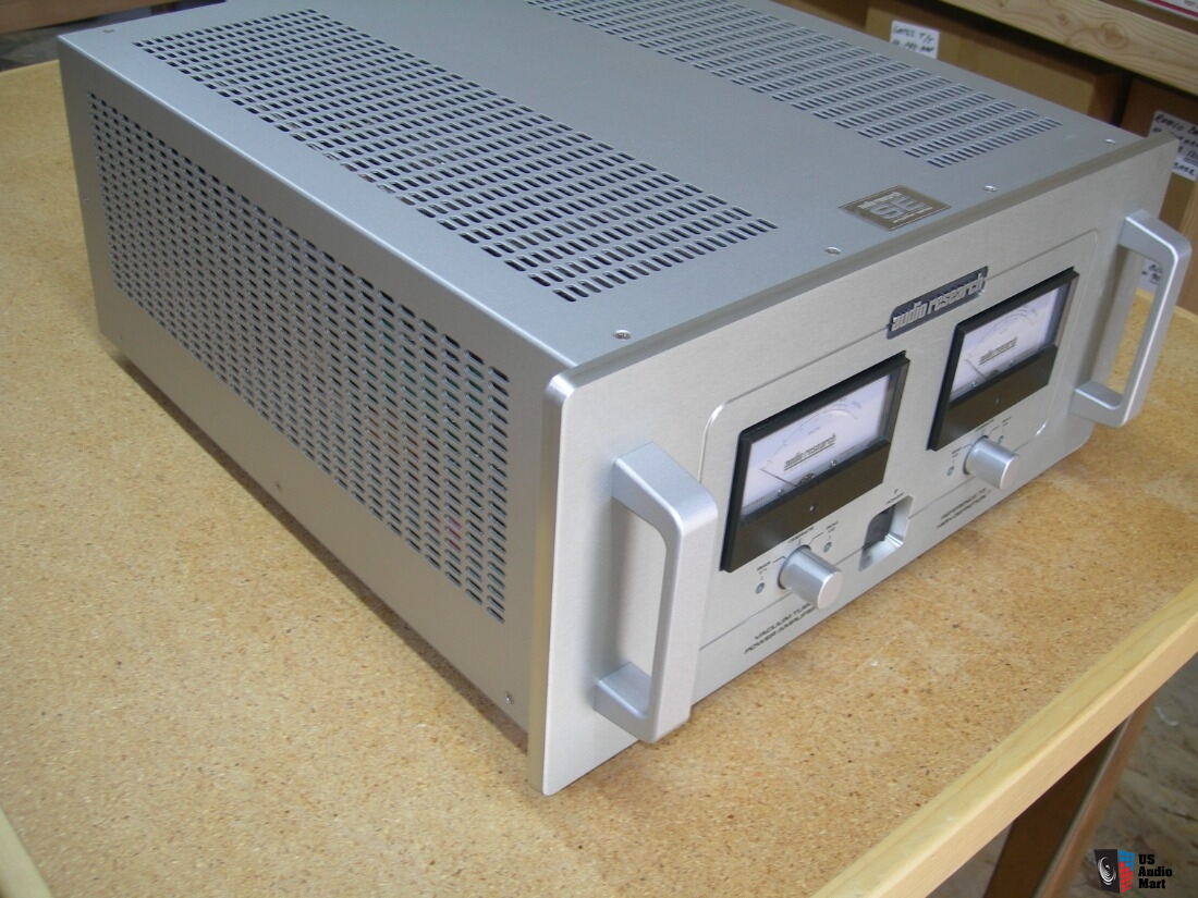 AUDIO RESEARCH Ref-75 SE....Silver....4500.00 Sold....Sold Photo ...