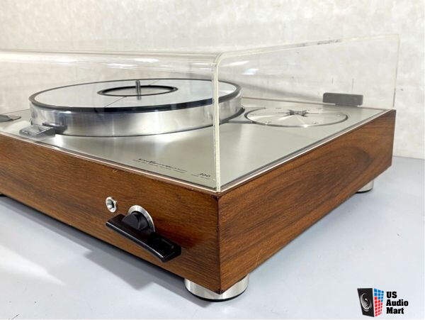 Luxman PD-300 Belt-driven Vacuum hold-down Turntable Photo #5145606 ...