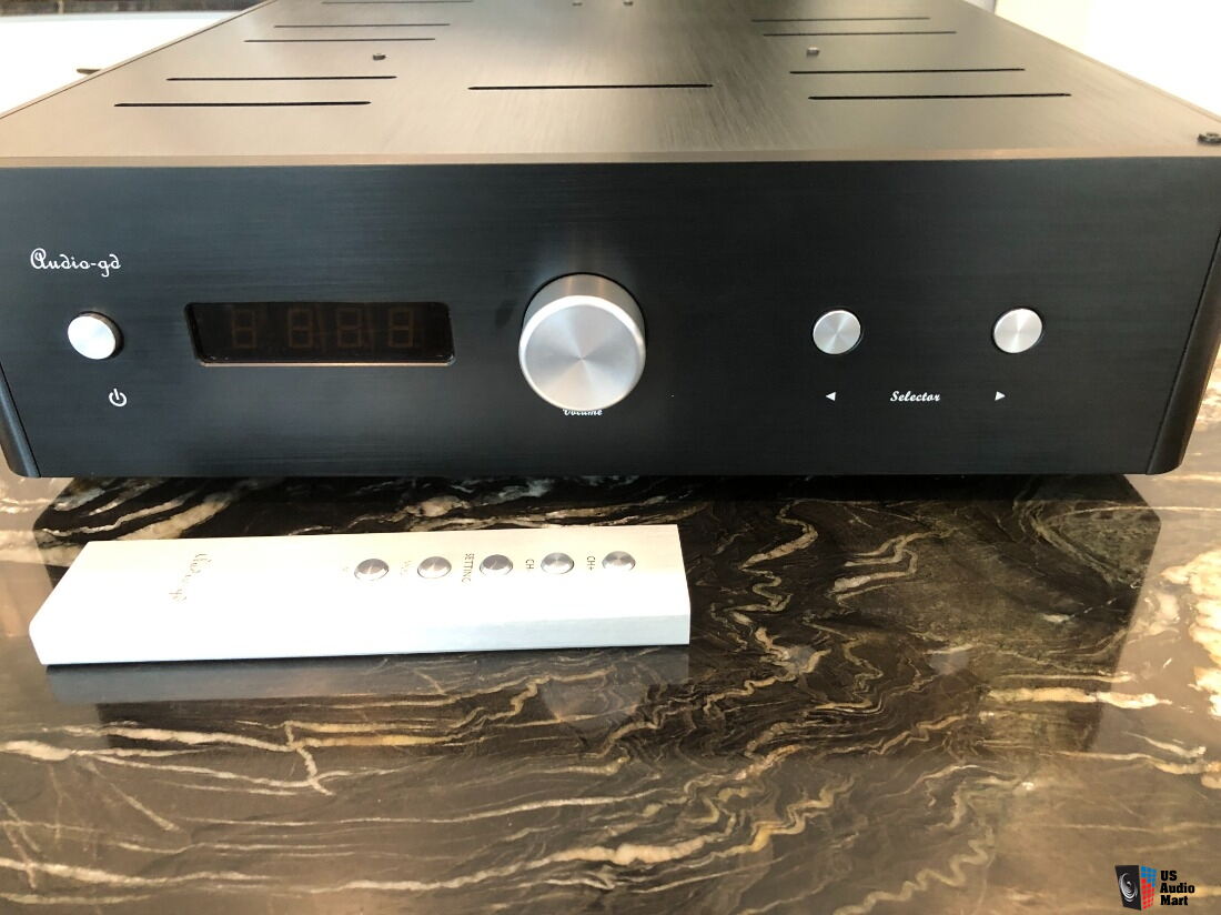 AUDIO GD HE-1 MK2 Preamplifier (Regenerative Power Supply) Photo ...