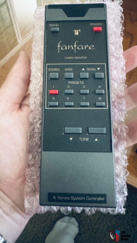 Fanfare FT-1A FM tuner with TWO remote controls