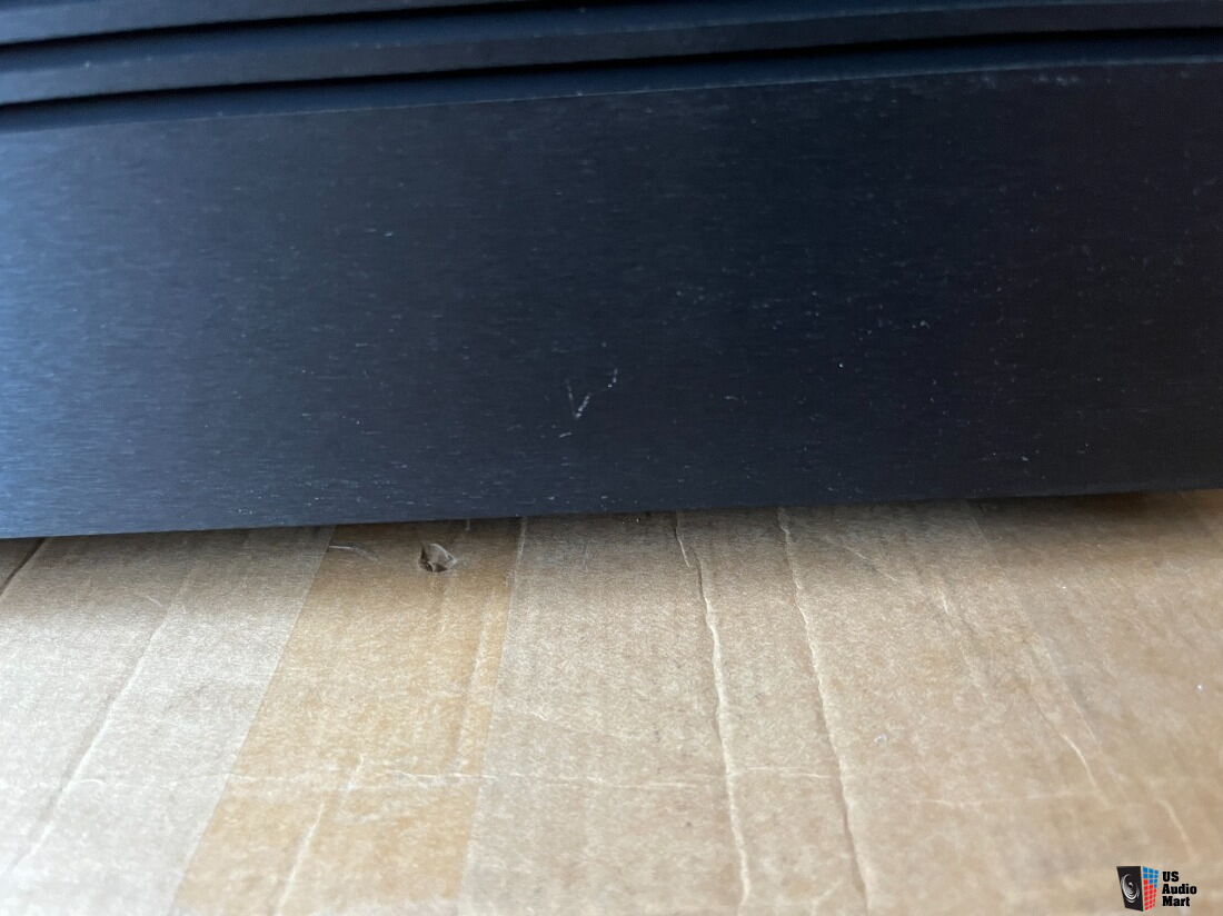 Isotek EVO3 Mosaic power conditioner/sine wave generation Photo ...