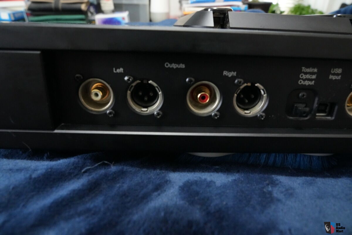 Flagship Rega Isis CD player with remote in factory crate and outer box ...