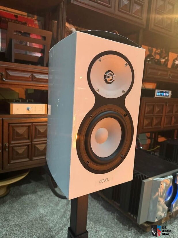 Revel M126be Book Shelf Speakers with Beryllium Tweeters Photo #5154052 ...