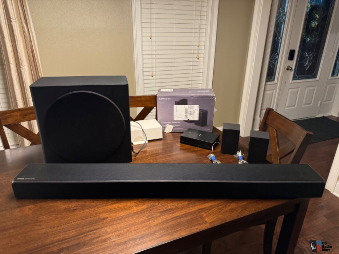 Samsung HW-Q80R Soundbar and subwoofer with SWA-9000S Wireless Rear ...