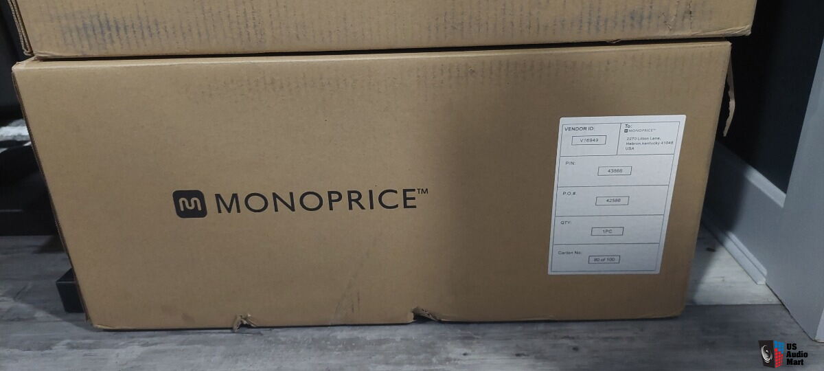 Monolith M7100 7 channel amplifer Photo #5156528 - US Audio Mart