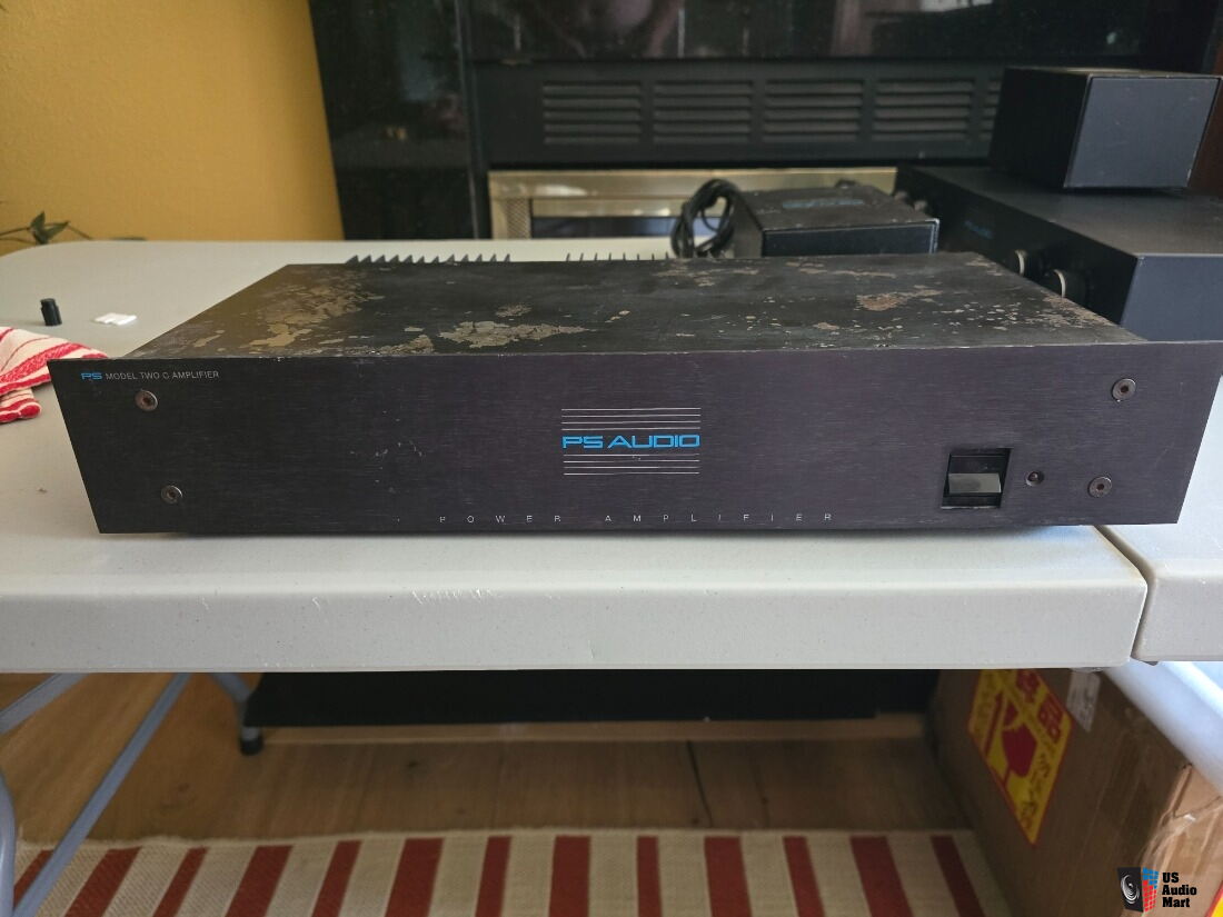 PS AUDIO Two C amplifier and high current power supply Photo #5157520 ...