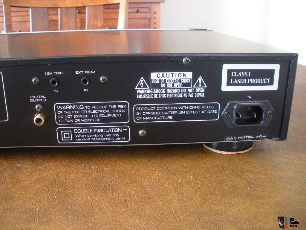 Rotel RCD-1072 CD player, box and remote Photo #5164505 - US Audio Mart
