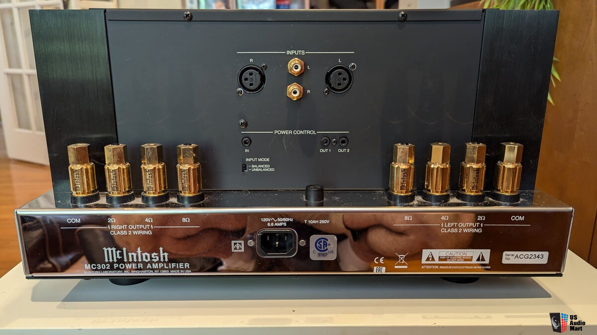 McIntosh MC302 Solid State Power Amp - Perfect condition - Original box ...