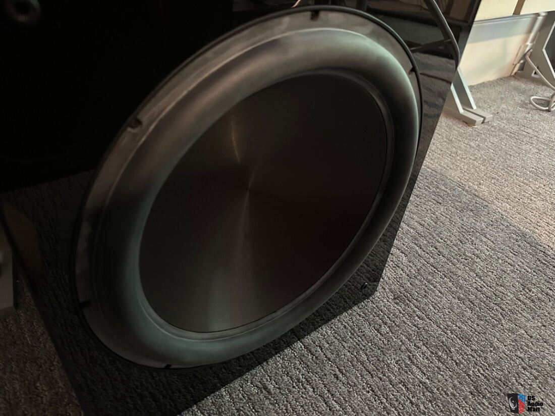 Rythmik 15" Sub *E15SE gloss black piano finish with H600PEQ amplifier ...