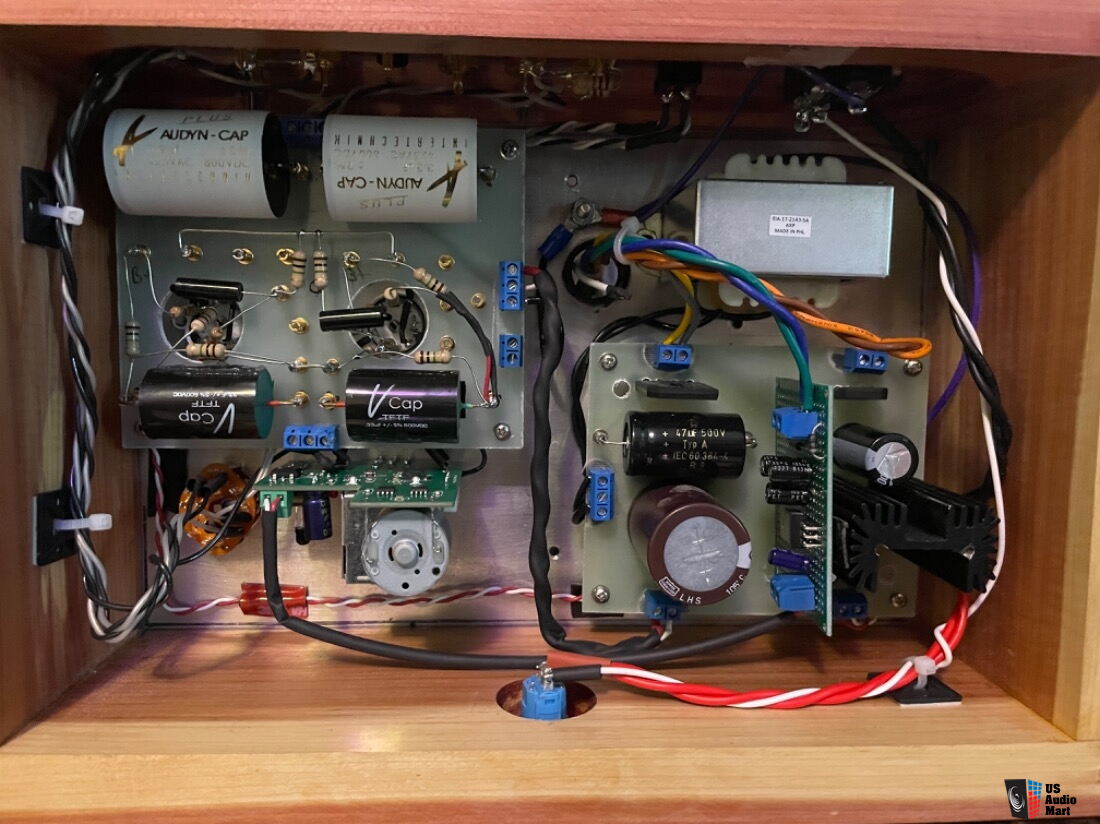 Musica Bella Segue v2 preamplifier - Cedar wood Chassis Photo #5166688 ...