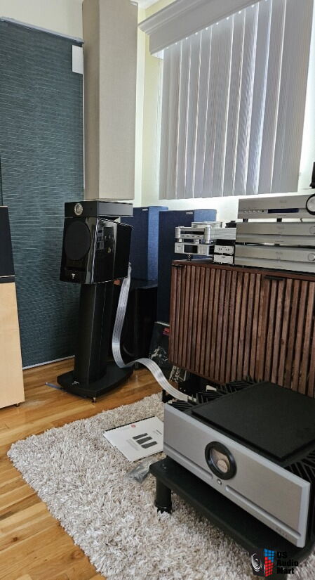 Focal Diablo Utopia Colour Evo with stands and Focal SW 1000 BE ...