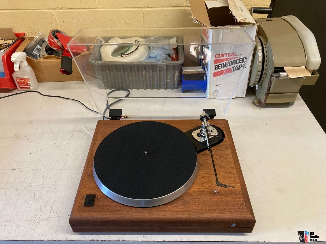 Acoustic Research The AR Turntable With Infinity Black Widow Tonearm ...