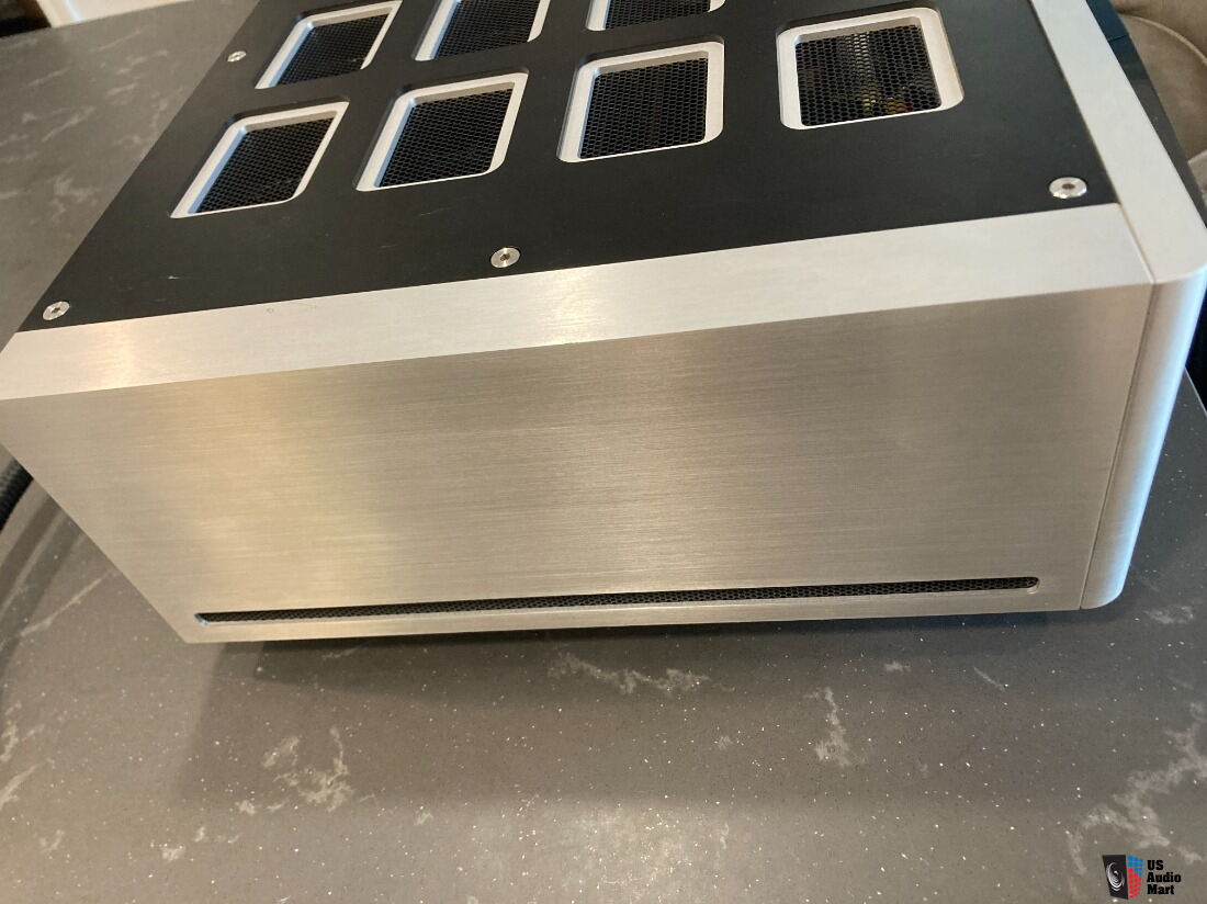NAD M27 Master Series Seven Channel Power Amplifier (180 wpc x 7) Photo ...