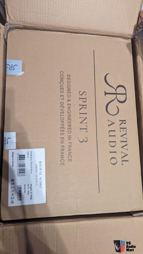 Revival Audio Sprint 3 as new with Stand 3 included
