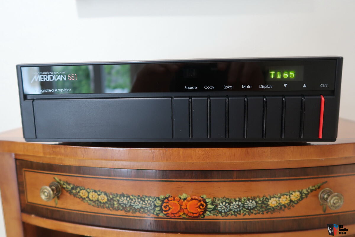Meridian 551 with rare MC card option, remote and user guide. Original ...