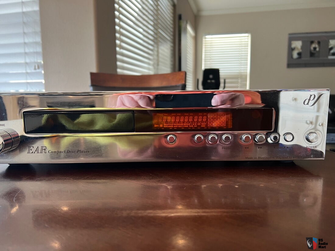 E.A.R. ACUTE 3 CD Player/Tube USB DAC Excellent Condition Photo ...