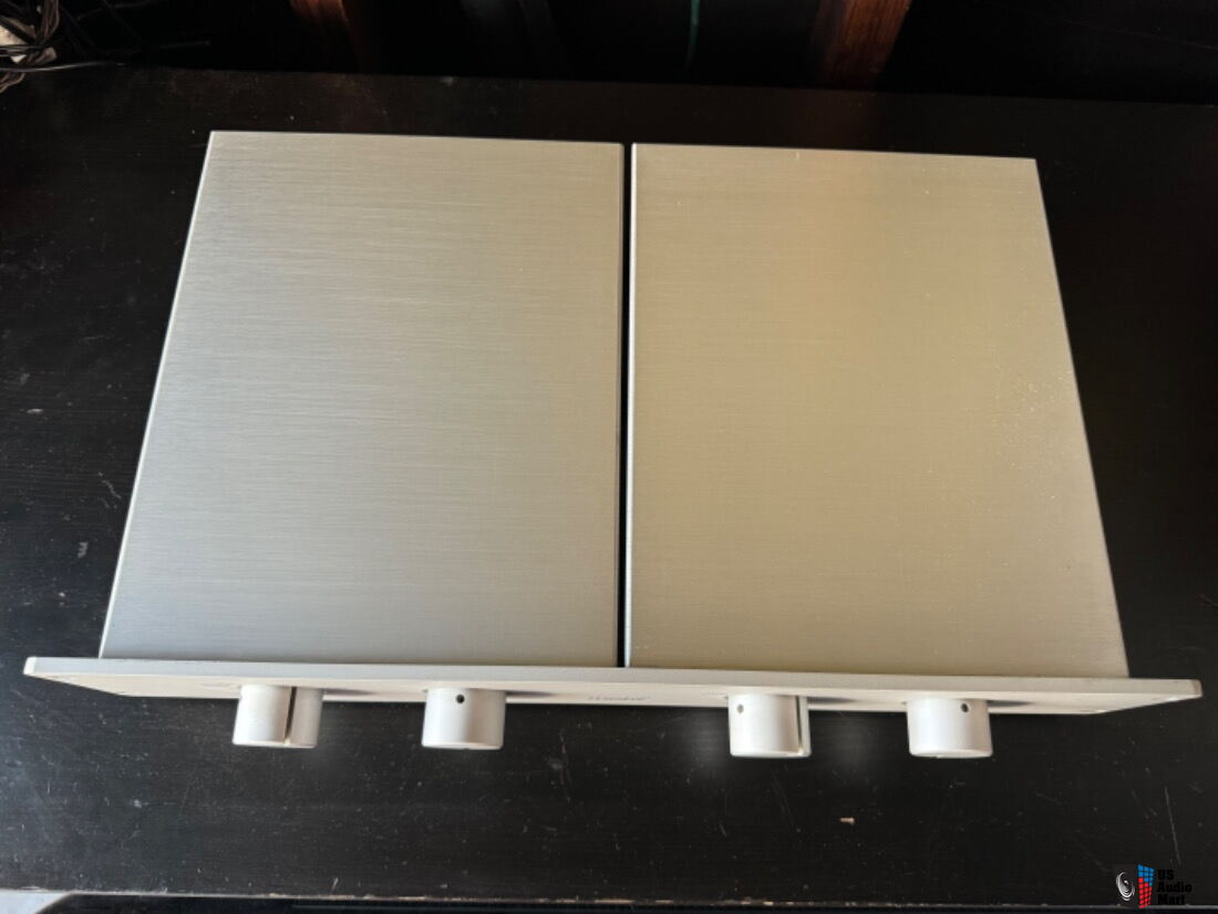 Conrad Johnson Motif MC-7 Line Stage Audiophile Preamplifier