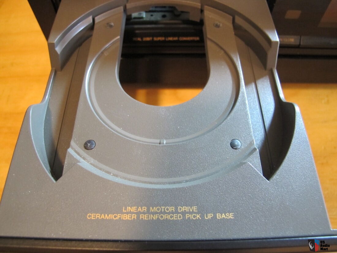 Denon DCD-3520 Reference CD Player with remote Photo #5187721 - US ...