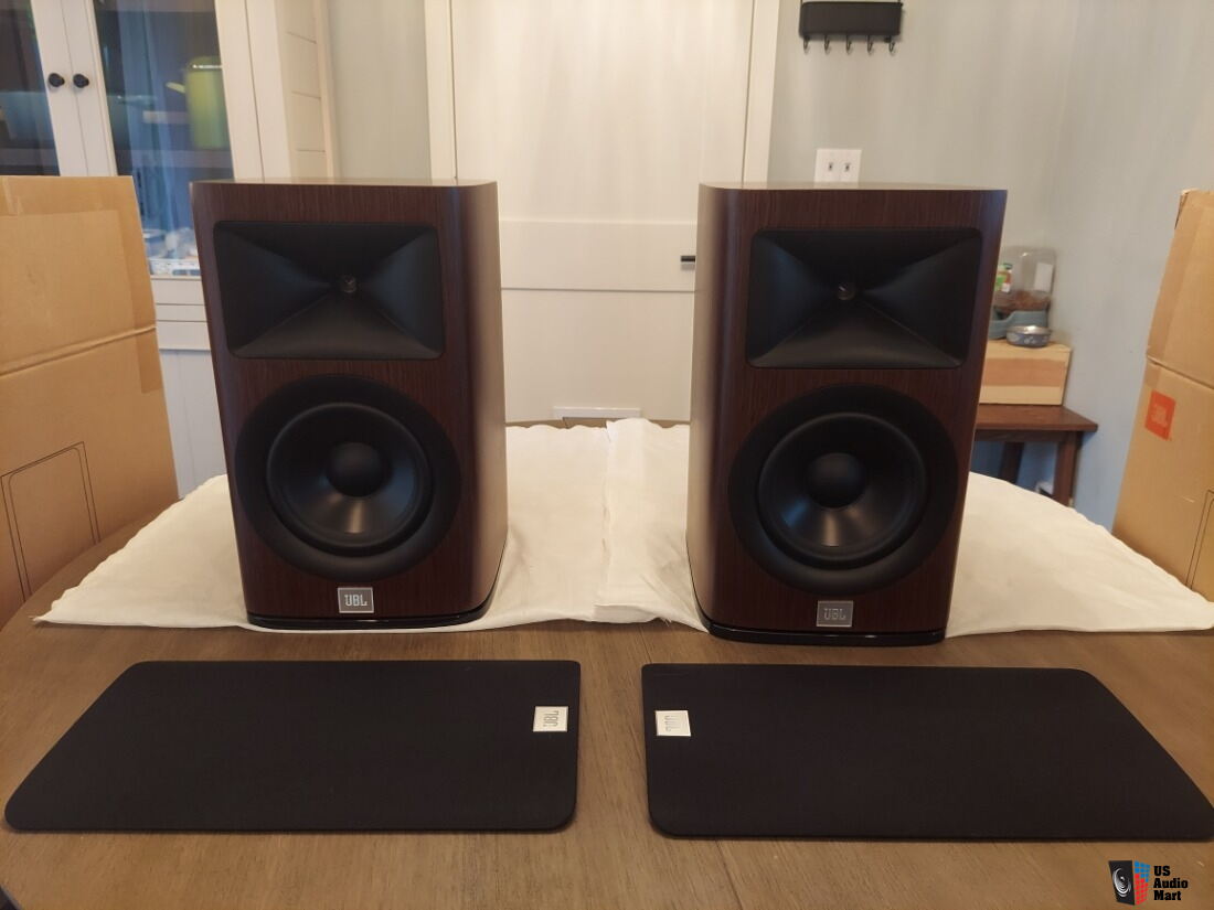 JBL HDI-1600 Bookshelf speaker PAIR (Satin Walnut)