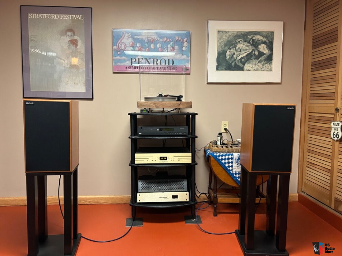 Conrad Johnson ET6 with MM phono stage Photo #5196317 - US Audio Mart